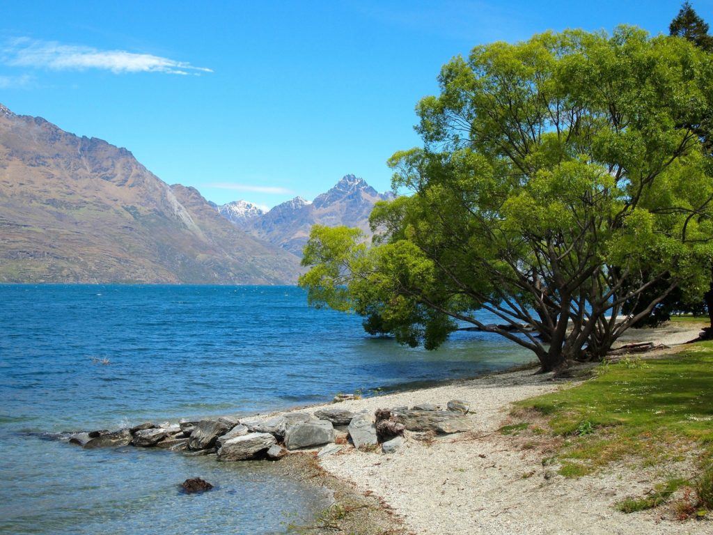 The Maori Legend of Lake Wakatipu in New Zealand