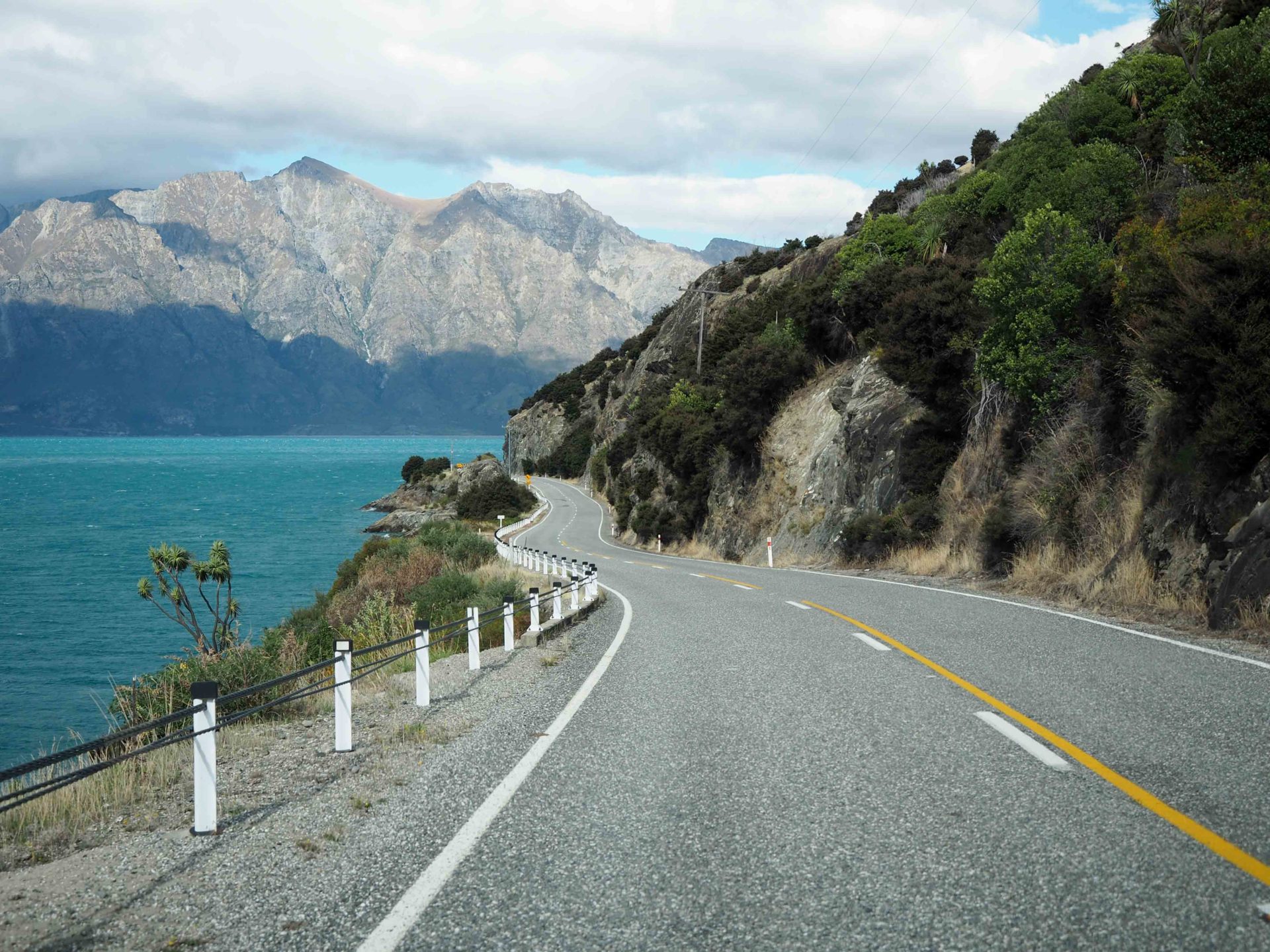 An Epic 2-Week New Zealand Road Trip Itinerary (North + South Island)